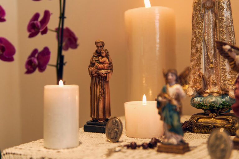 Catholic Home Decor: 10 Plus Ways To Infuse Your Space With Divine ...